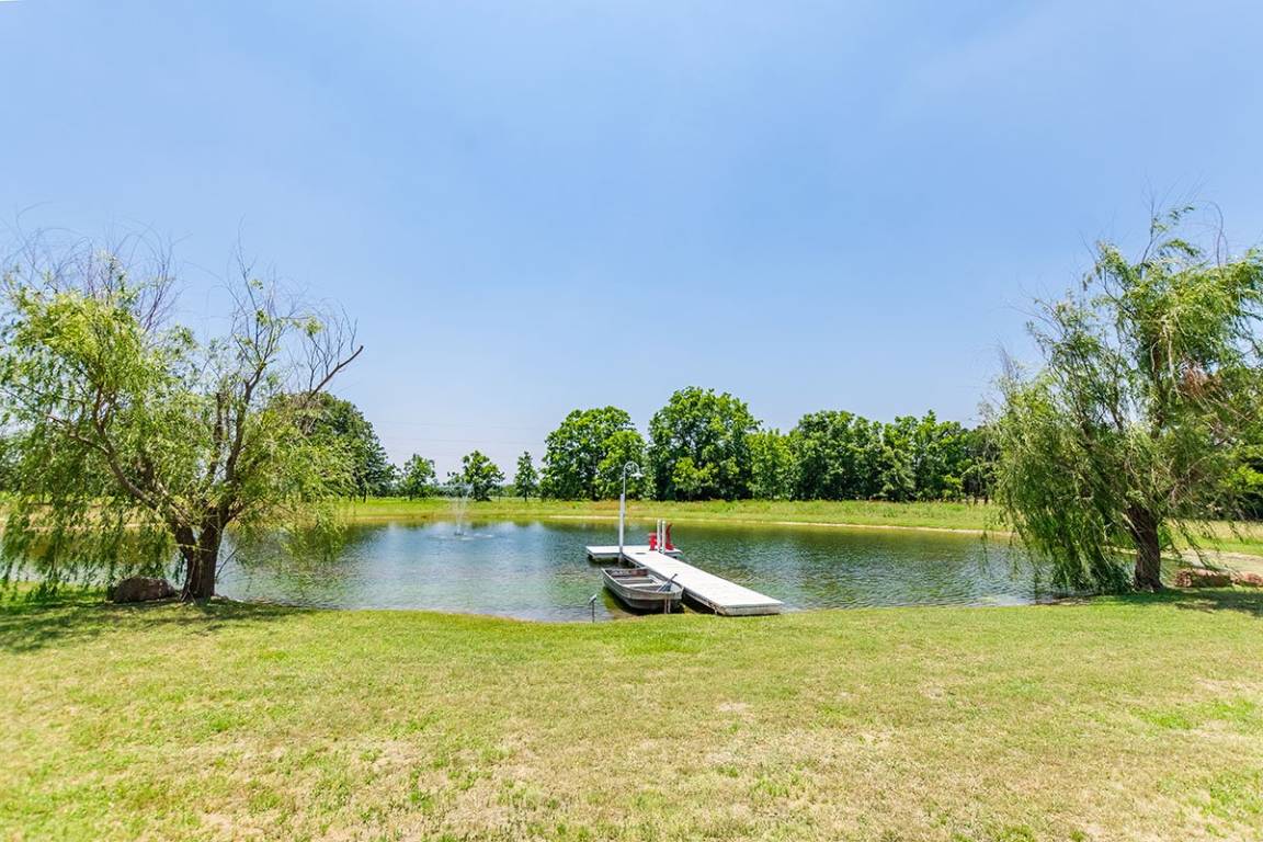 269 M² Farmhouse ∙ 5 Bedrooms ∙ 6 Guests - Fredericksburg, TX