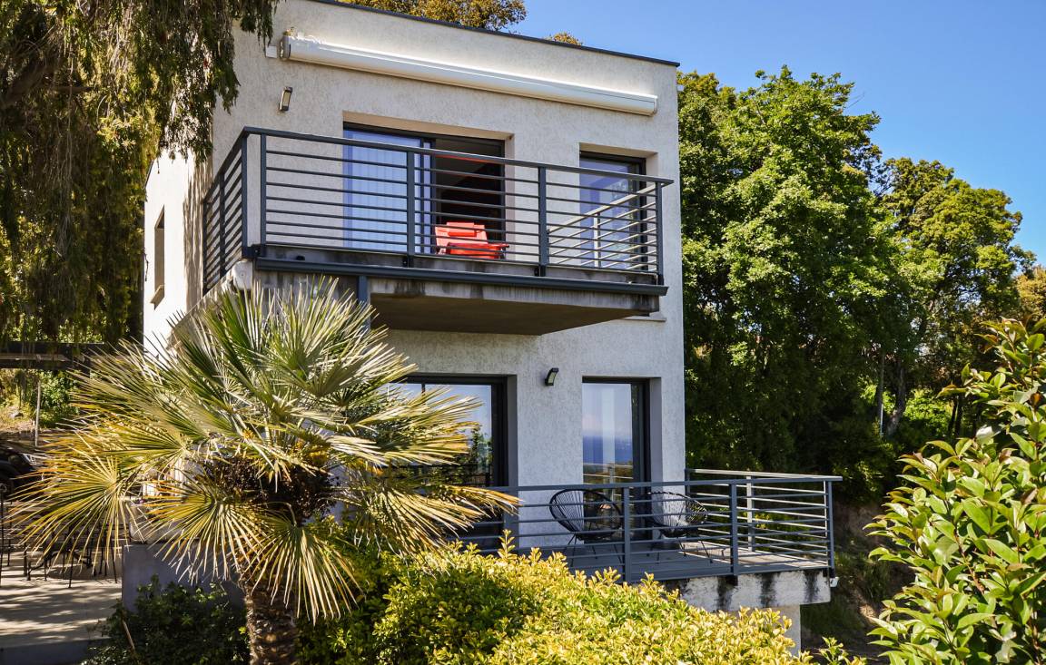 63 M² House ∙ 2 Bedrooms ∙ 4 Guests - Corsica