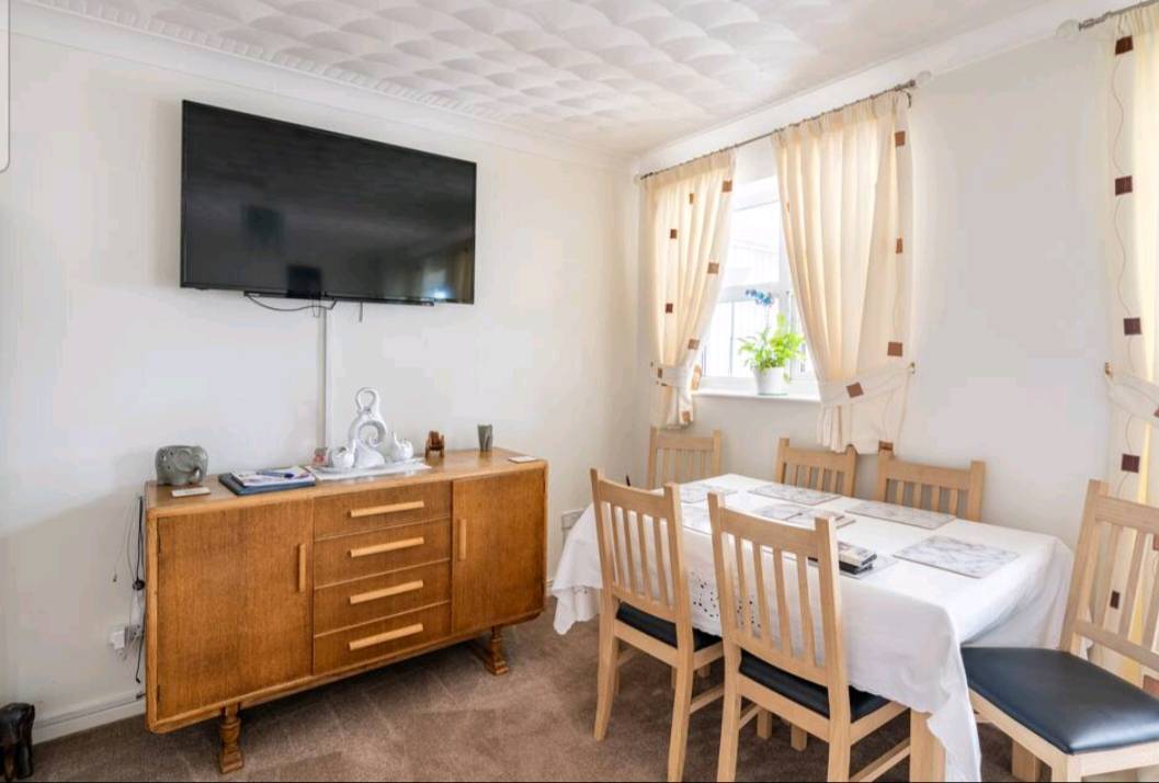 90 M² House ∙ 3 Bedrooms ∙ 8 Guests - National Trust - Erddig