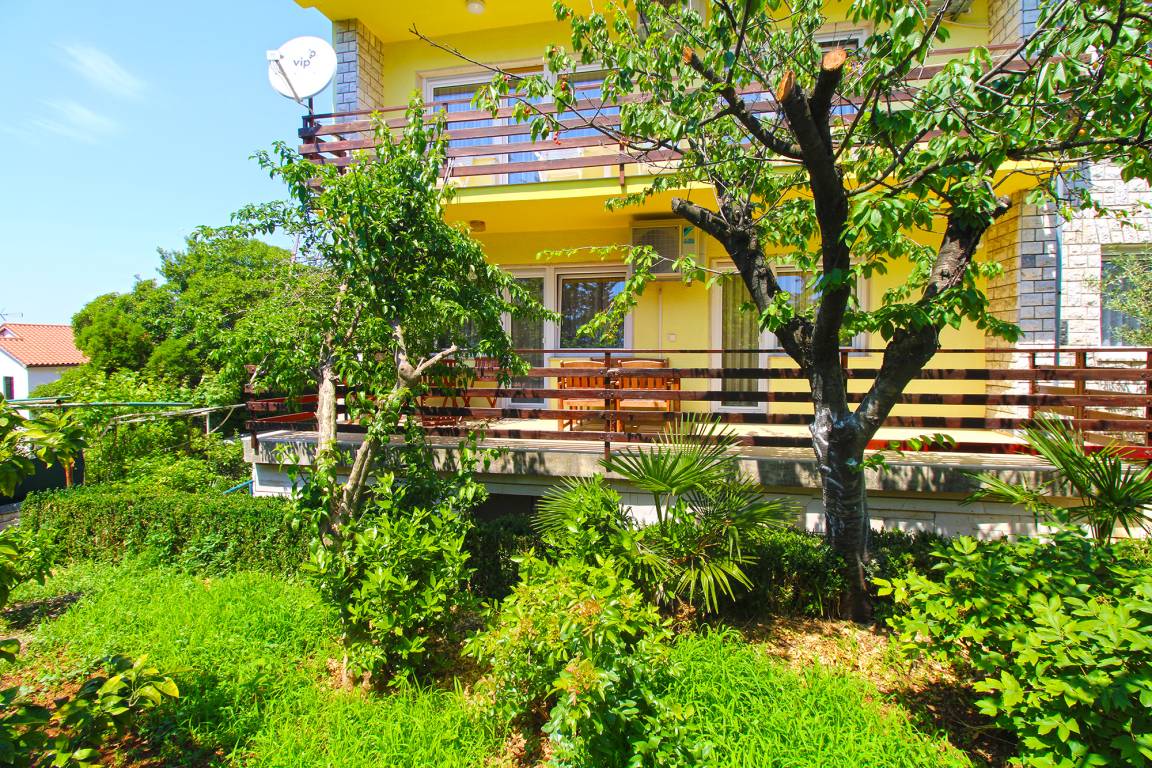 110 M² Apartment ∙ 3 Bedrooms ∙ 6 Guests - Pješčana Uvala