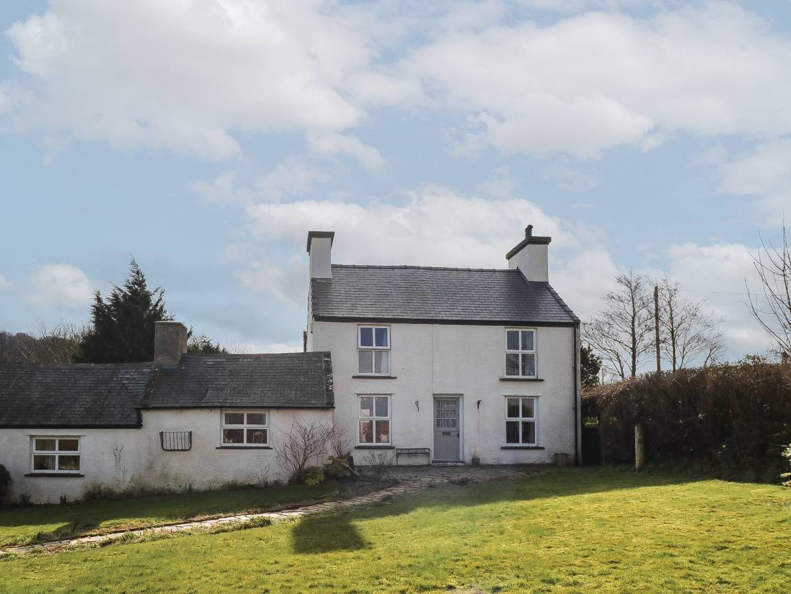 Cottage ∙ 4 Bedrooms ∙ 7 Guests - Moelfre