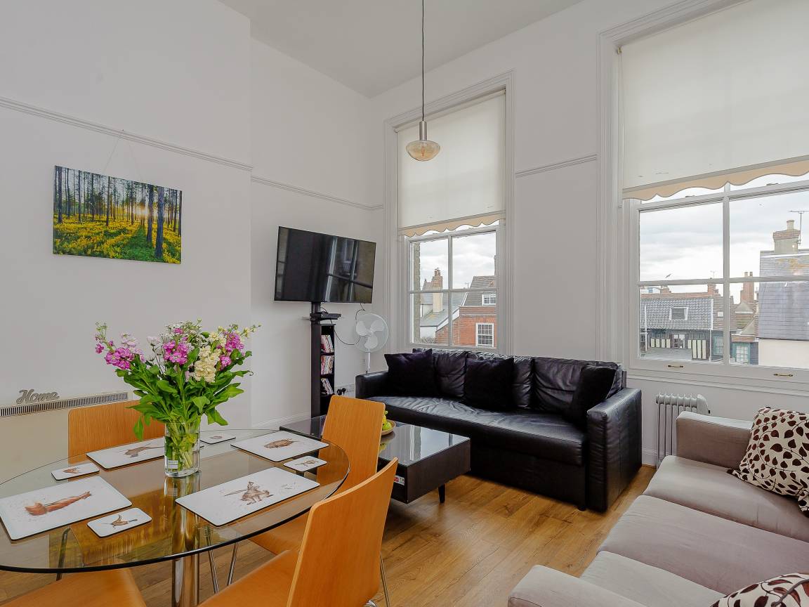 Cottage ∙ 2 Bedrooms ∙ 3 Guests - Harwich