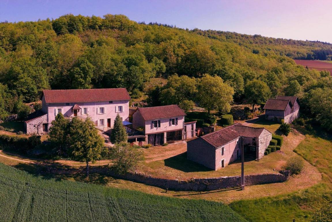 140 M² Gîte ∙ 4 Chambres ∙ 7 Personnes - Saint-Cirq-Lapopie