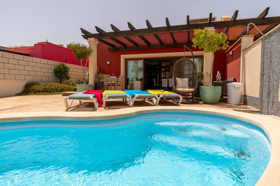 143 M² Villa ∙ 5 Bedrooms ∙ 10 Guests - Antigua