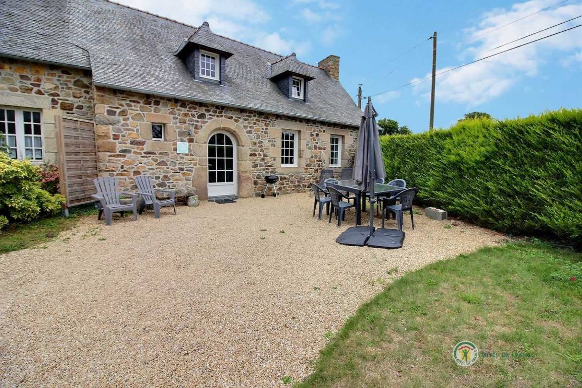 77 M² Gîte ∙ 3 Chambres ∙ 6 Personnes - Plougrescant