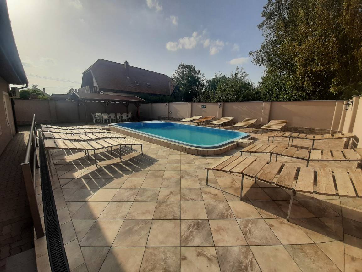 100 M² Apartment ∙ 2 Bedrooms ∙ 4 Guests - Balatonlelle