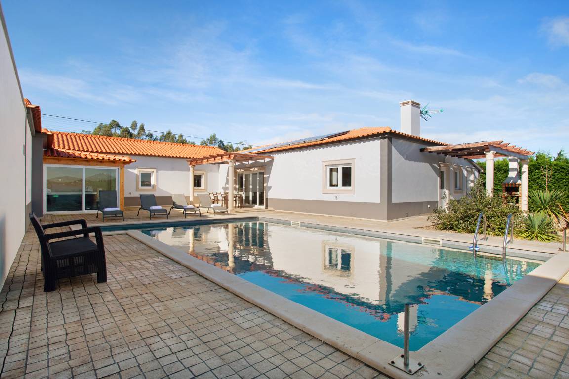 132 M² Villa ∙ 2 Schlafzimmer ∙ 4 Gäste - São Martinho do Porto