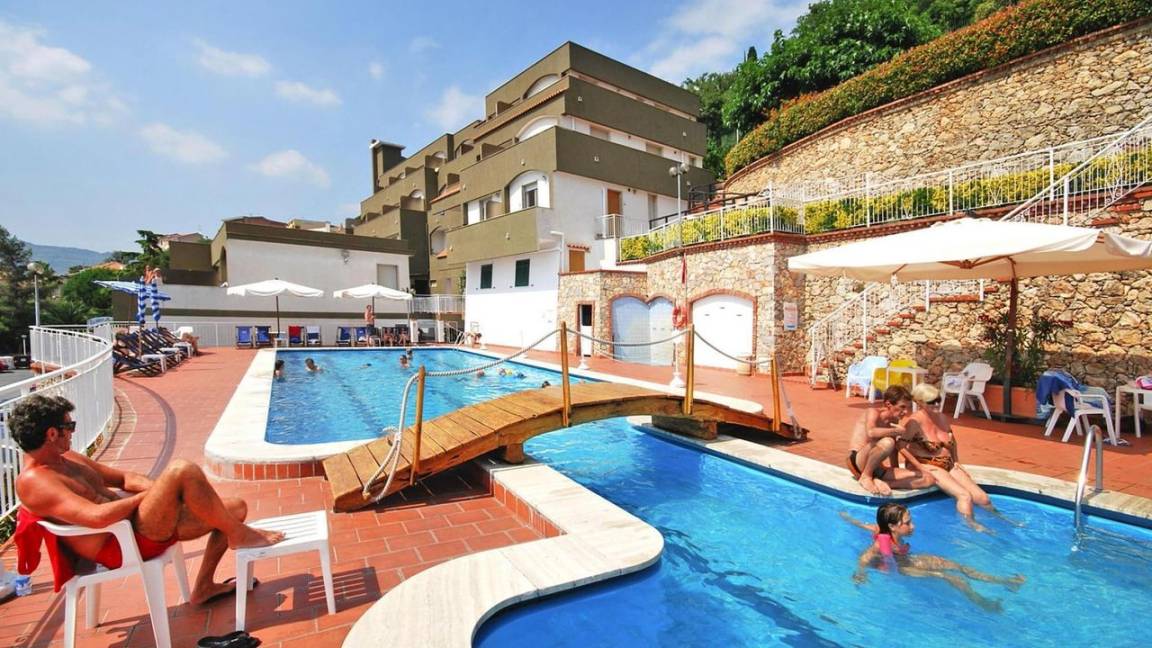 30 M² Appartamento Vacanza ∙ 1 Camera Da Letto ∙ 5 Ospiti - Pietra Ligure