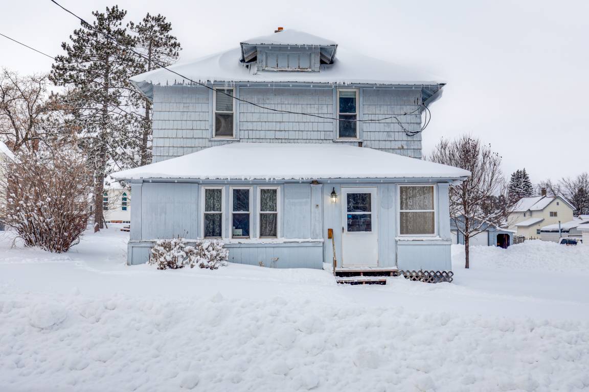 250 M² House ∙ 4 Bedrooms ∙ 8 Guests - Ironwood, MI