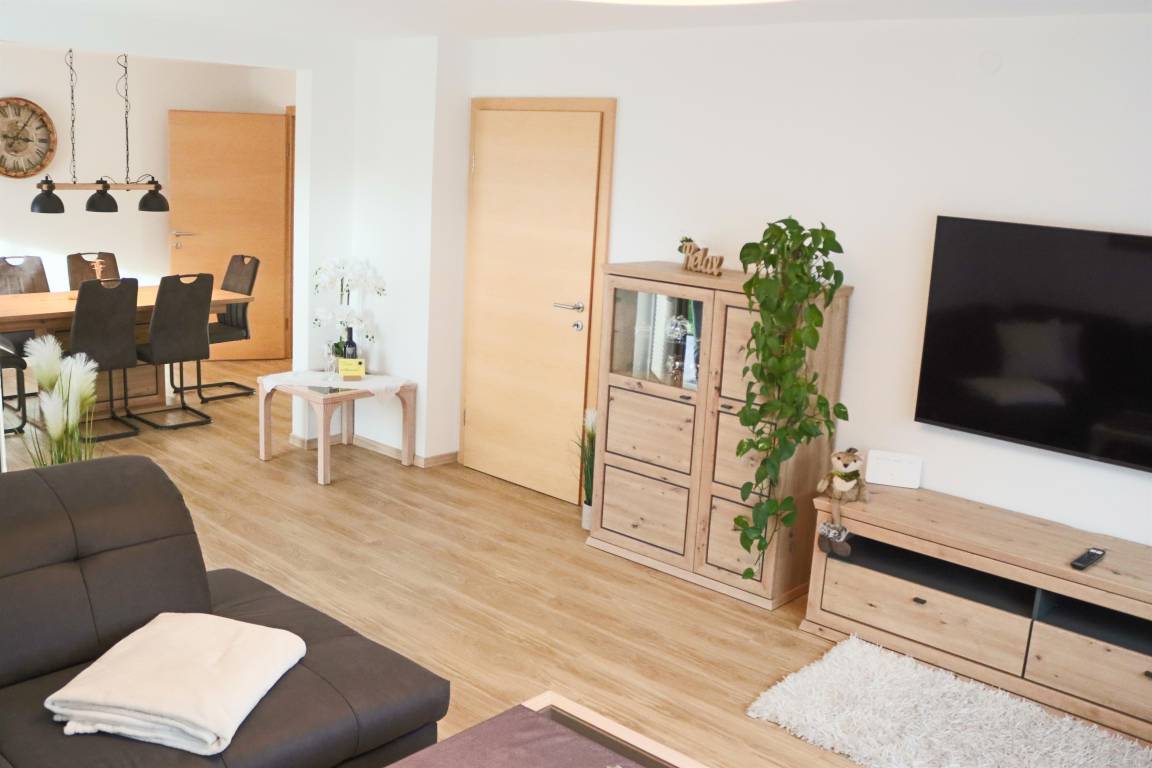 110 M² Ferienwohnung ∙ 2 Schlafzimmer ∙ 6 Gäste - Wattens