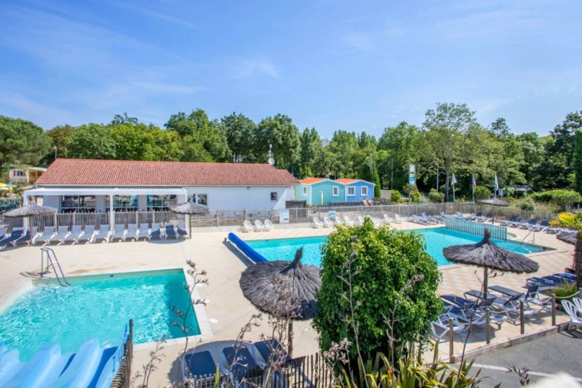 27 M² Camping ∙ 2 Bedrooms ∙ 6 Guests - La Cotinière