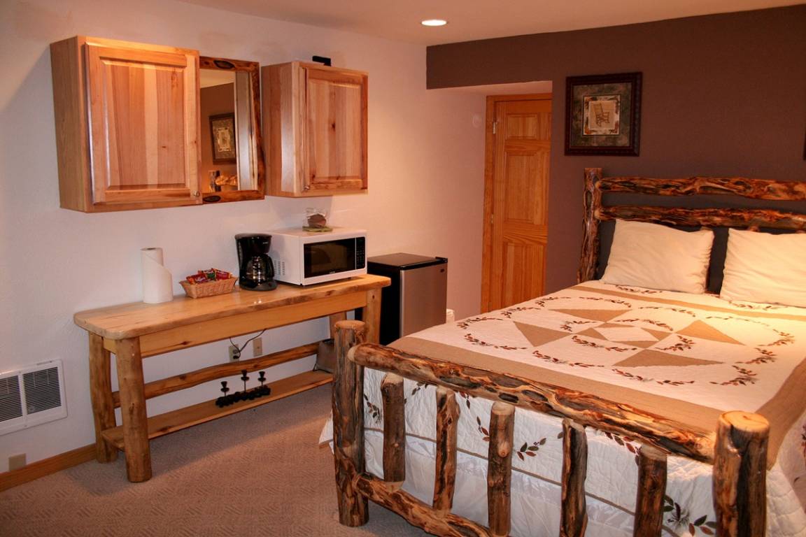 Apartment ∙ 1 Bedroom ∙ 2 Guests - Estes Park, CO