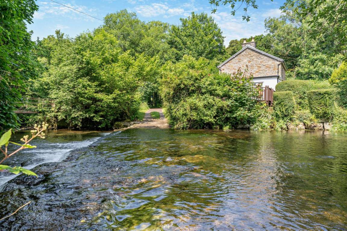 Cottage ∙ 2 Bedrooms ∙ 4 Guests - Bridgend