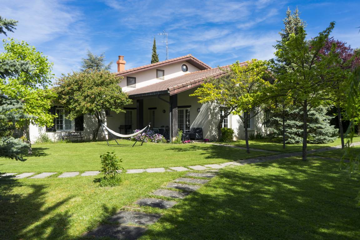 Casa ∙ 6 Quartos ∙ 17 Hóspedes - Vitoria-Gasteiz
