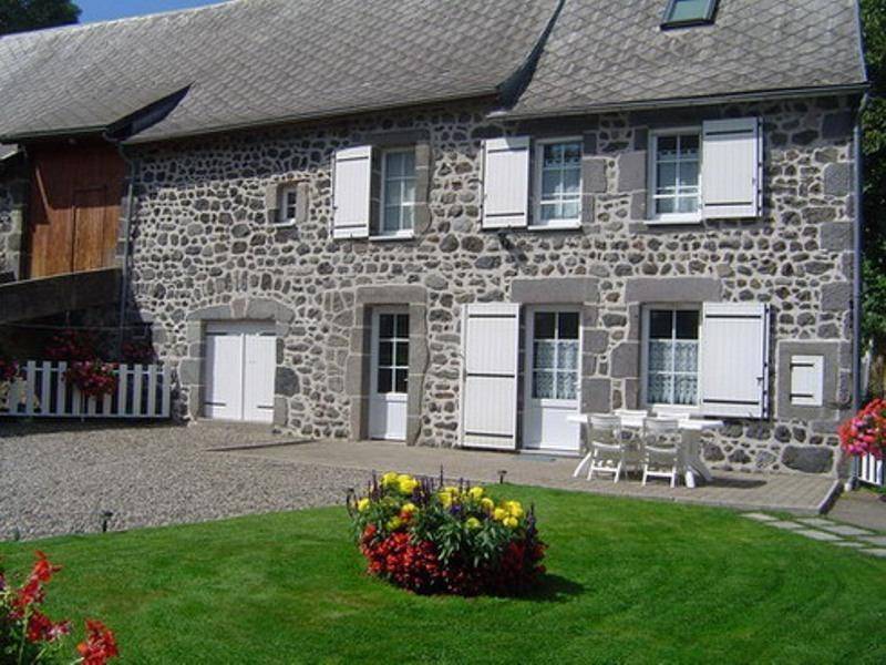 80 M² Gîte ∙ 2 Chambres ∙ 5 Personnes - Orcival