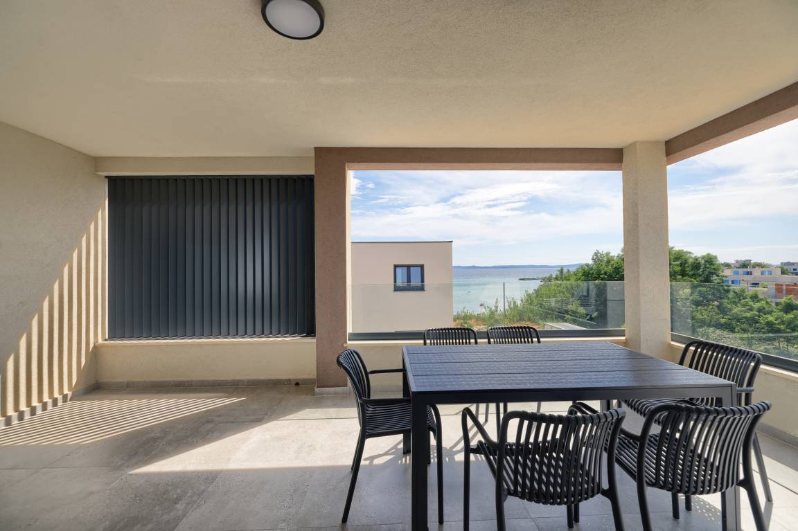 77 M² Apartment ∙ 3 Bedrooms ∙ 7 Guests - Nin