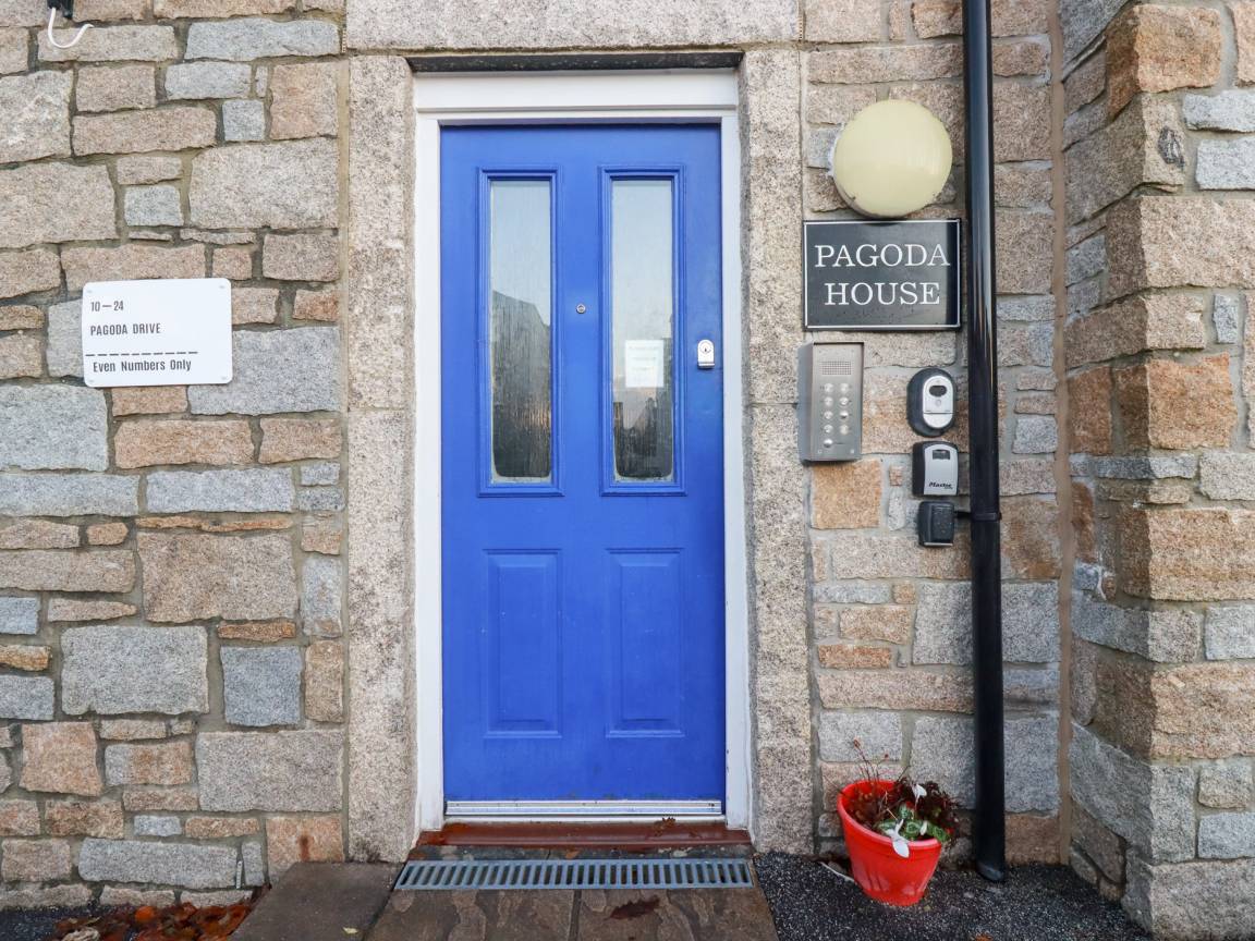 Cottage ∙ 2 Bedrooms ∙ 4 Guests - St Austell