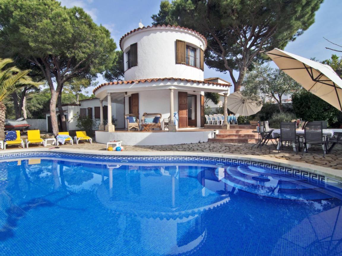 216 M² Villa ∙ 4 Chambres ∙ 8 Personnes - L'Escala