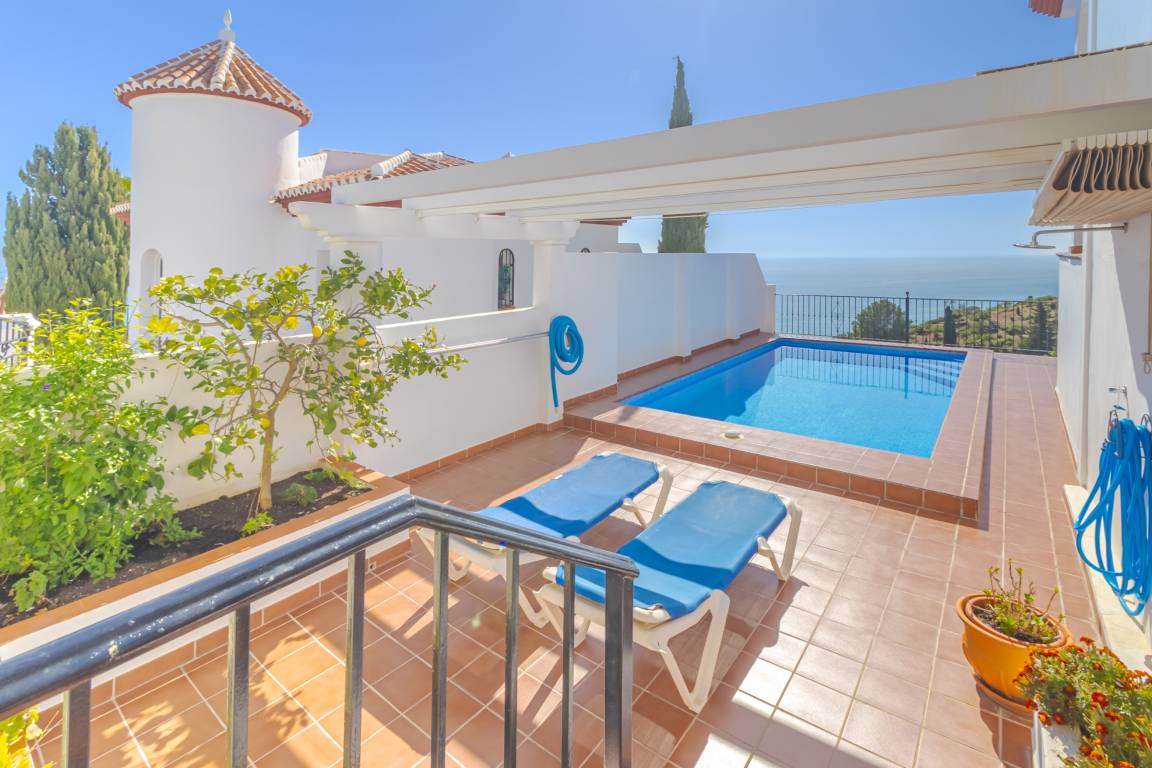 140 M² Villa ∙ 2 Chambres ∙ 4 Personnes - Torrox Costa