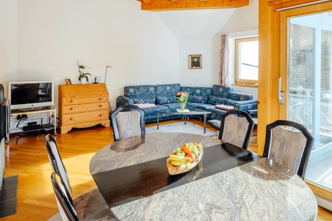 85 M² Ferienwohnung ∙ 2 Schlafzimmer ∙ 4 Gäste - Flims