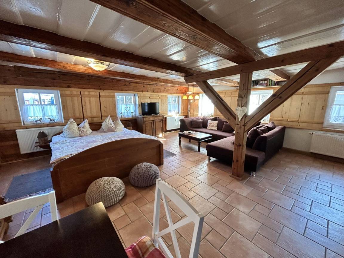 70 M² Ferienwohnung ∙ 2 Schlafzimmer ∙ 6 Gäste - Jonsdorf