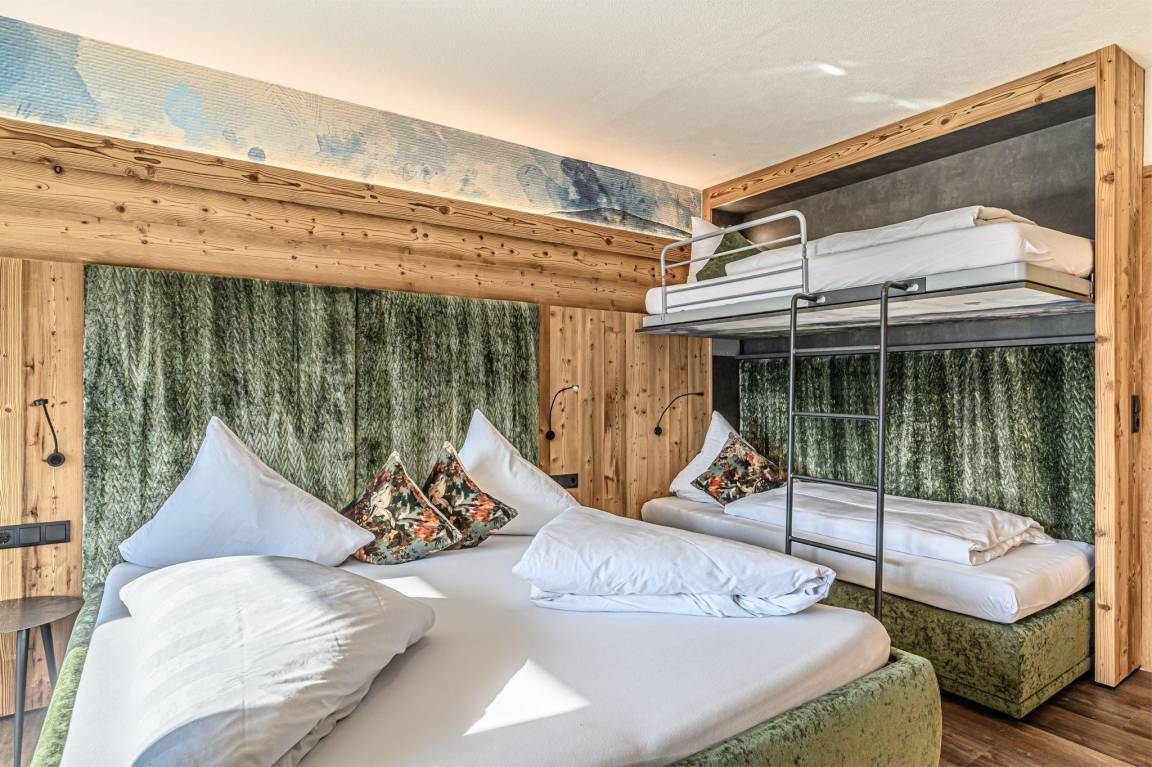 120 M² Ferienwohnung ∙ 2 Schlafzimmer ∙ 10 Gäste - Zillertal