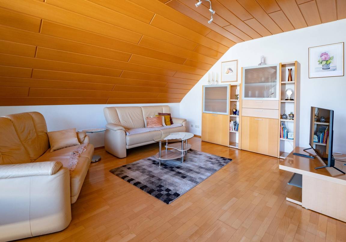 75 M² Ferienwohnung ∙ 2 Schlafzimmer ∙ 3 Gäste - Konz