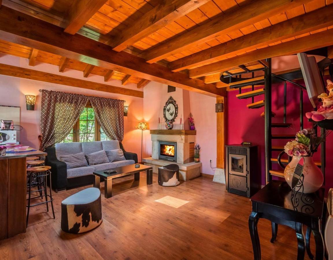 70 M² Aparthotel ∙ 2 Habitaciones ∙ 6 Huéspedes - Cantabria