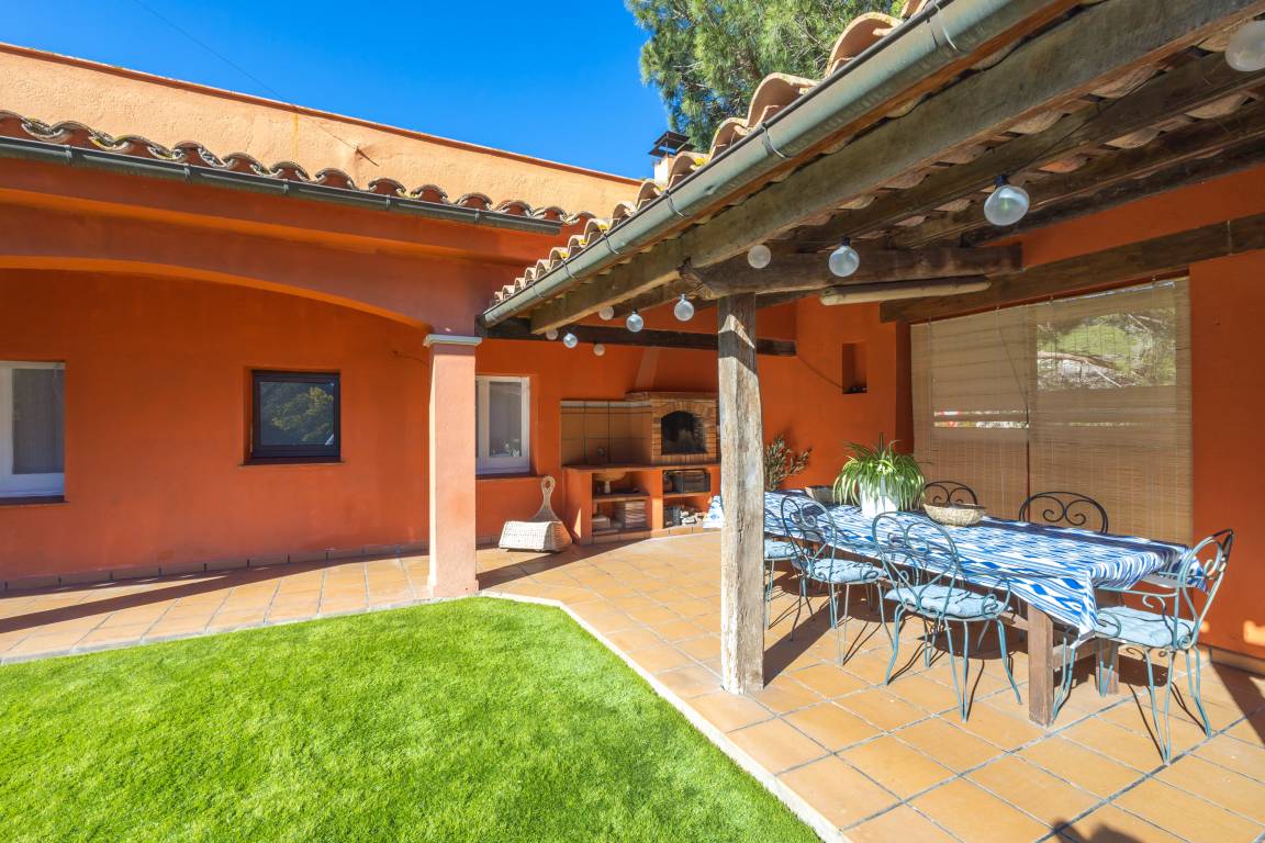 106 M² Huis ∙ 4 Slaapkamers ∙ 8 Gasten - Calonge