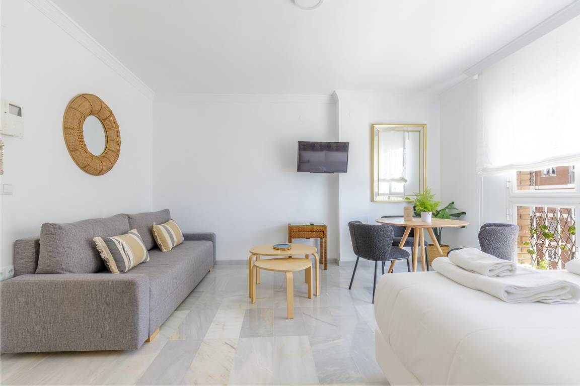 35 M² Studio Flat ∙ 2 Guests - Malaga, Espagne