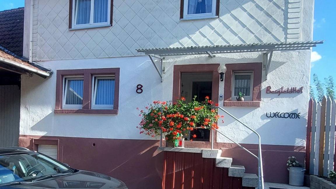 100 M² Huis ∙ 2 Slaapkamers ∙ 6 Gasten - Miltenberg