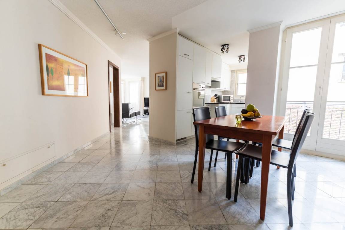 110 M² Ferienwohnung ∙ 2 Schlafzimmer ∙ 6 Gäste - Winterthur