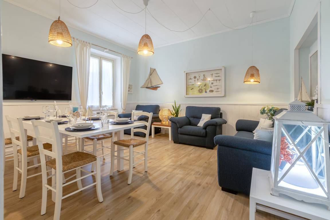 130 M² Appartement ∙ 4 Chambres ∙ 8 Personnes - Alghero