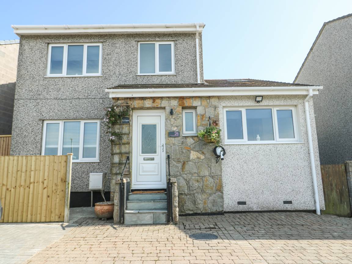 Cottage ∙ 5 Bedrooms ∙ 9 Guests - Anglesey