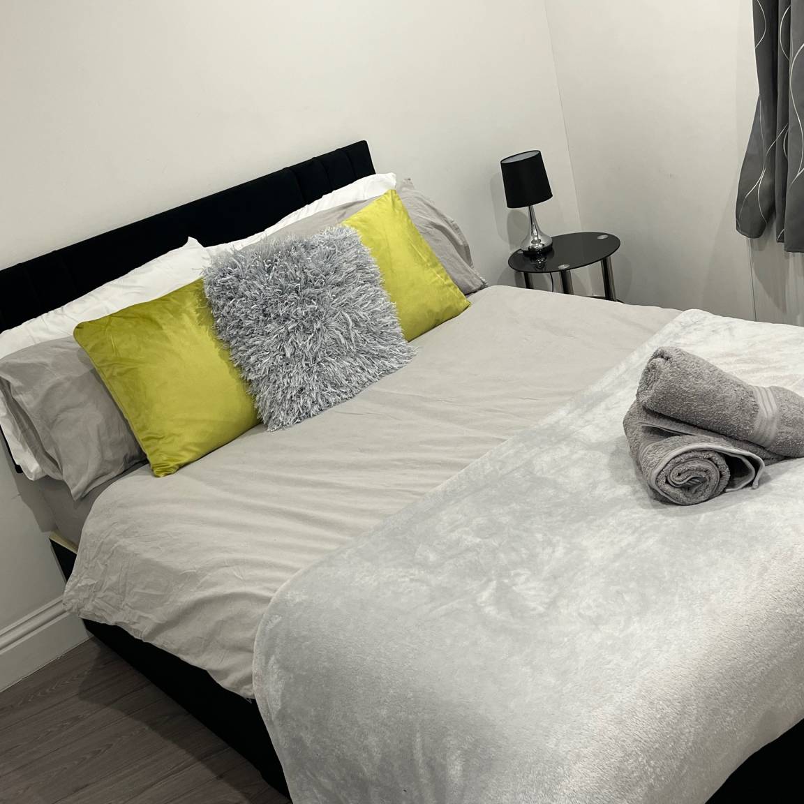 75 M² Apartment ∙ 2 Bedrooms ∙ 7 Guests - Epsom