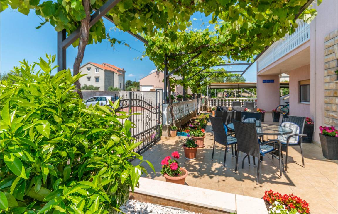 29 M² Apartment ∙ 3 Guests - Murter