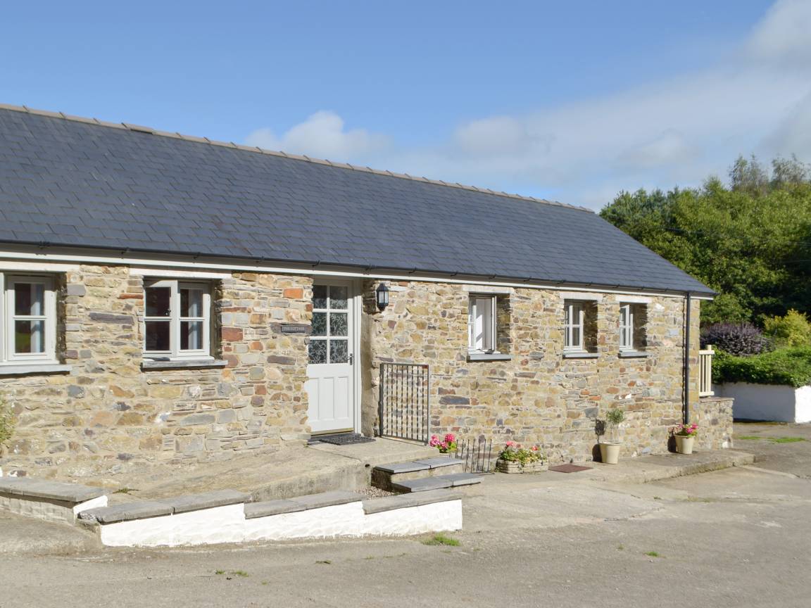 Landhaus ∙ 1 Schlafzimmer ∙ 4 Gäste - Aberporth