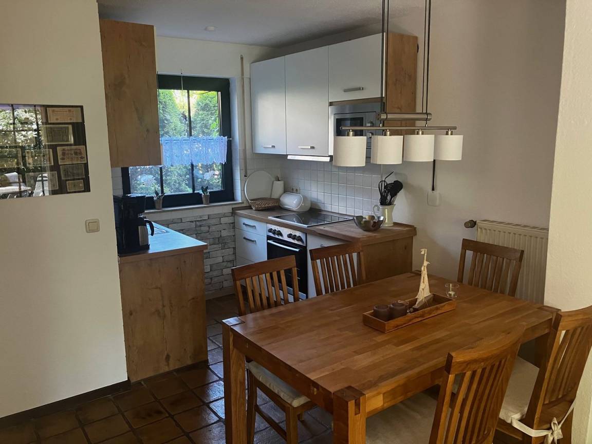 75 M² Ferienhaus ∙ 2 Schlafzimmer ∙ 5 Gäste - Varel