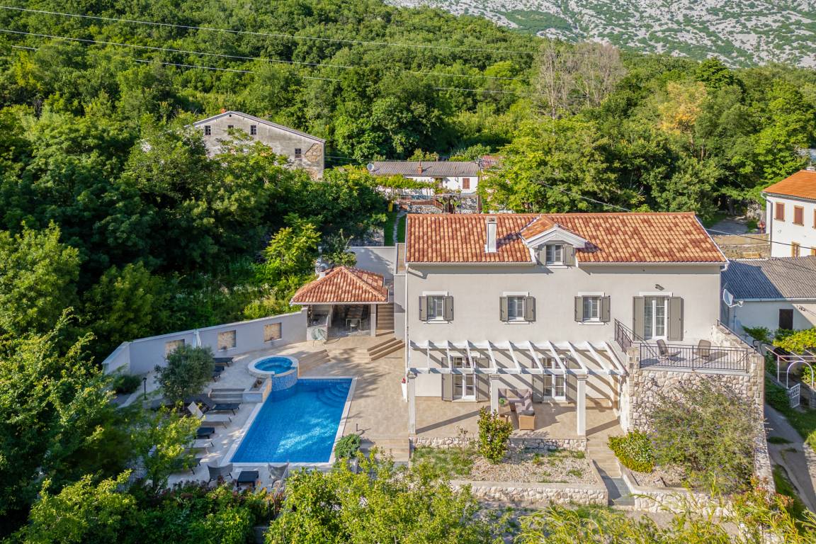 180 M² Villa ∙ 5 Schlafzimmer ∙ 10 Gäste - Jadranovo