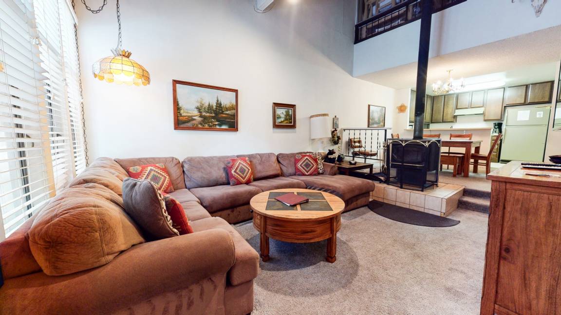 131 M² Condo ∙ 2 Bedrooms ∙ 8 Guests - Mammoth Lakes, CA