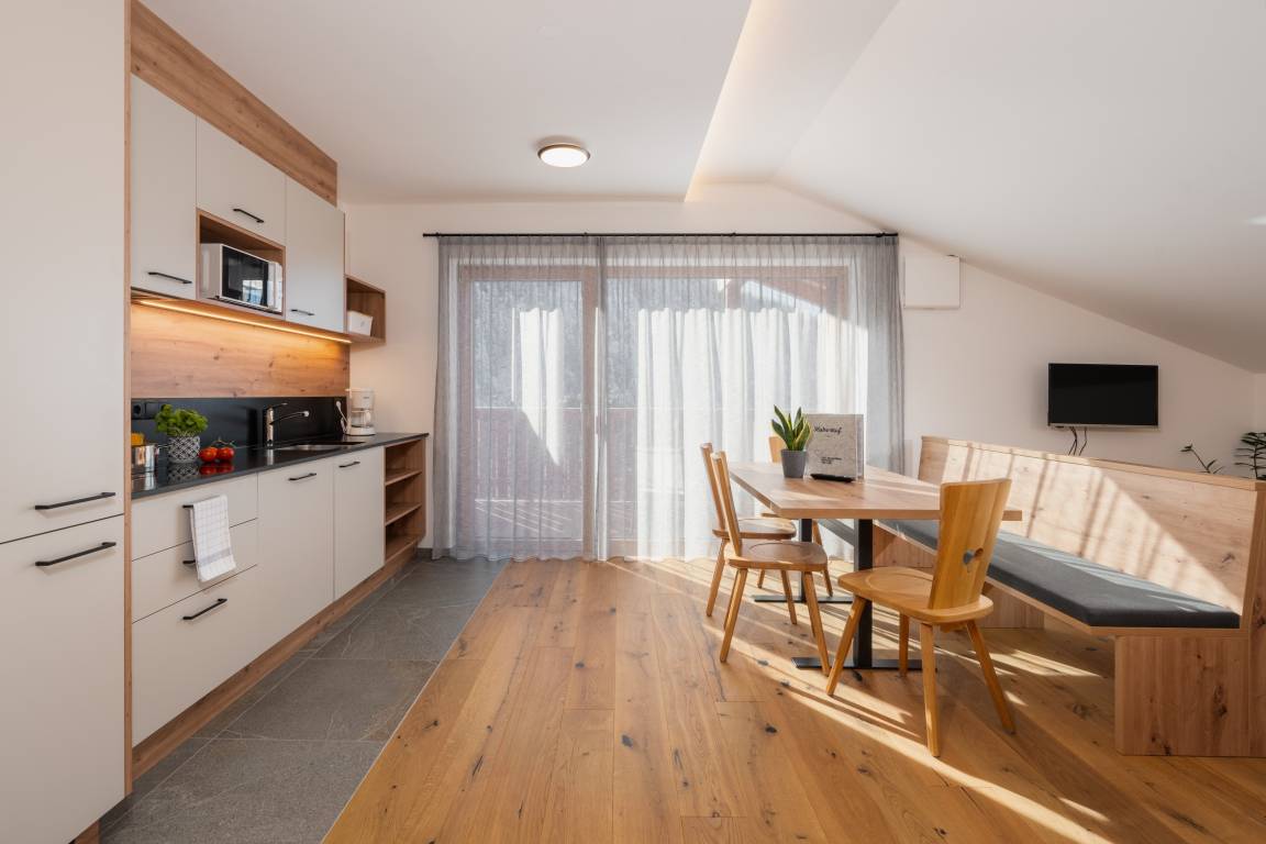 70 M² Ferienwohnung ∙ 2 Schlafzimmer ∙ 6 Gäste - Reischach
