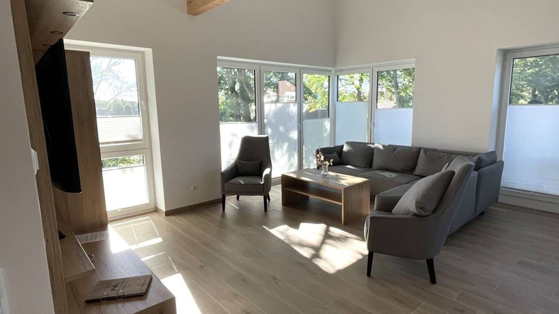 108 M² Ferienwohnung ∙ 2 Schlafzimmer ∙ 4 Gäste - Varel