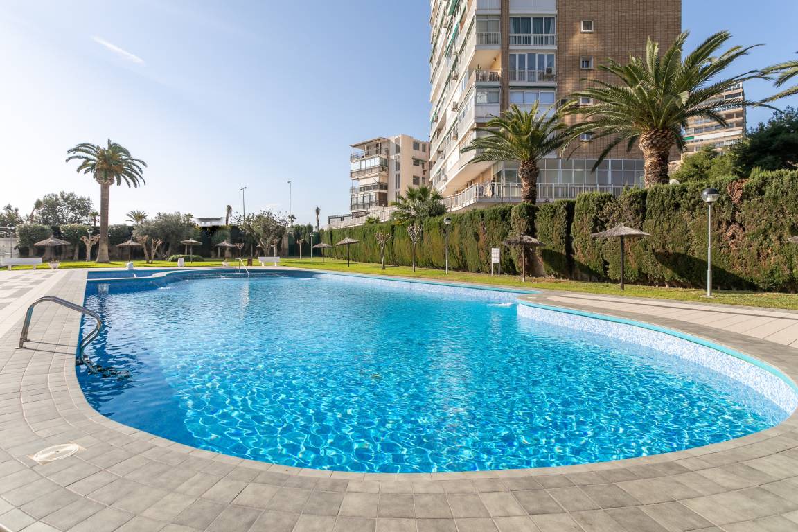50 M² Apartamento ∙ 2 Habitaciones ∙ 4 Huéspedes - Alicante