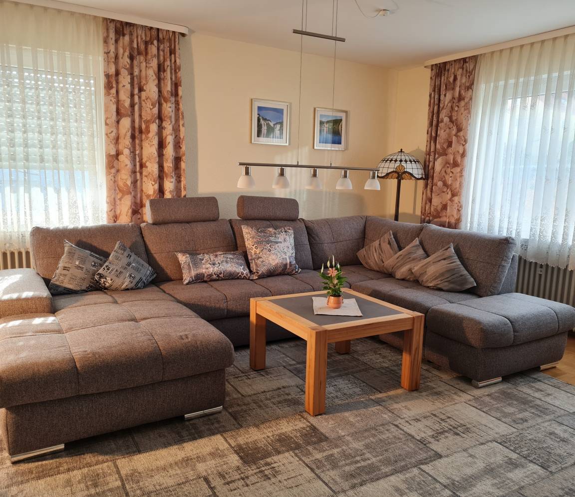 100 M² Ferienwohnung ∙ 1 Schlafzimmer ∙ 4 Gäste - Kelheim