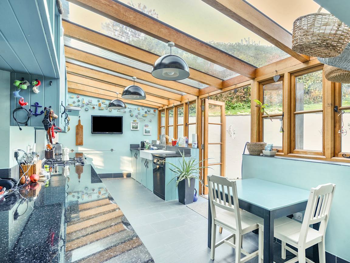 Cottage ∙ 4 Bedrooms ∙ 8 Guests - Ringwood