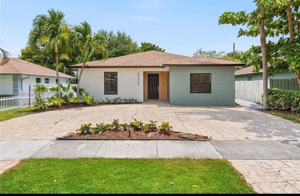 139 M² Bungalow ∙ 4 Bedrooms ∙ 8 Guests - Delray Beach, FL