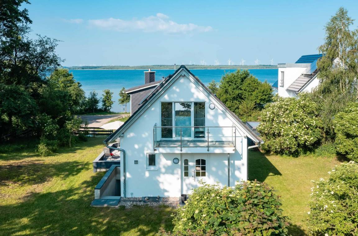 85 M² Ferienhaus ∙ 2 Schlafzimmer ∙ 4 Gäste - Plau am See