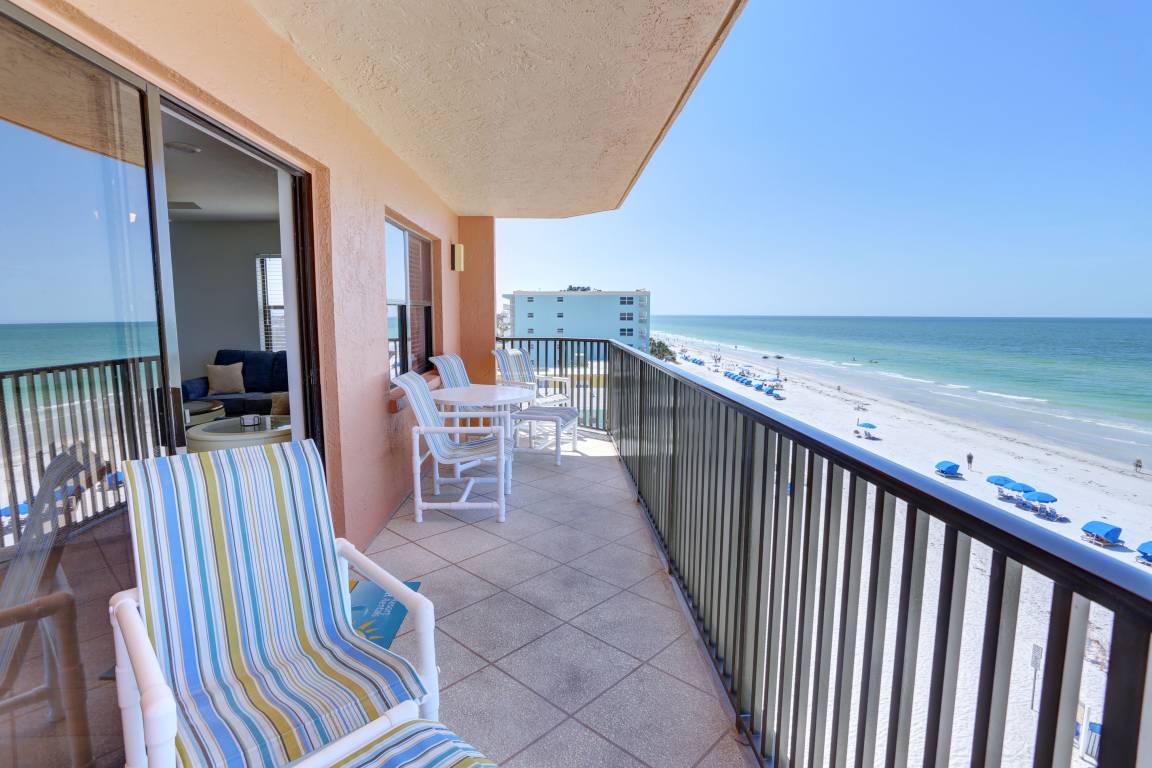 121 M² Condo ∙ 3 Bedrooms ∙ 6 Guests - North Redington Beach, FL