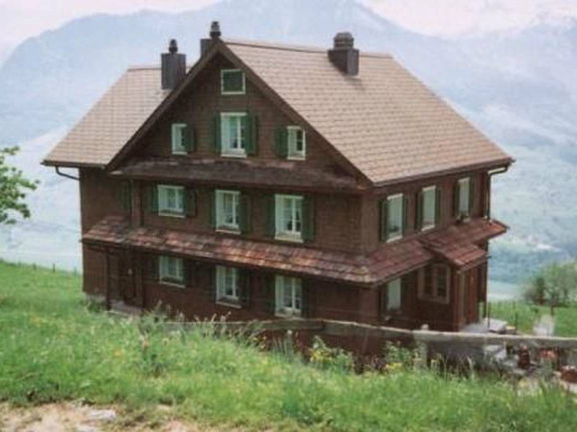 60 M² Ferienwohnung ∙ 2 Schlafzimmer ∙ 6 Gäste - Stans