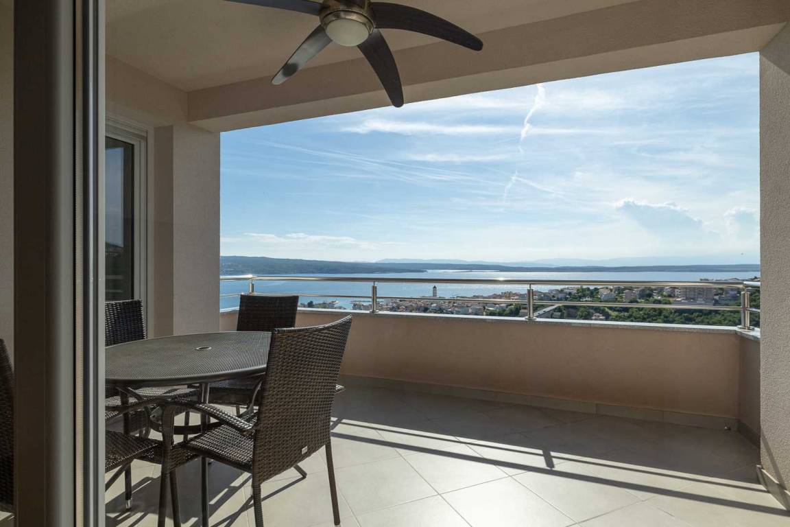 90 M² Ferienwohnung ∙ 2 Schlafzimmer ∙ 6 Gäste - Crikvenica